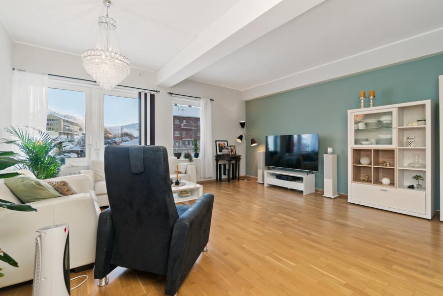 Strandgata 62 leilighet på 77 m² fra 1962 - bolig.ai