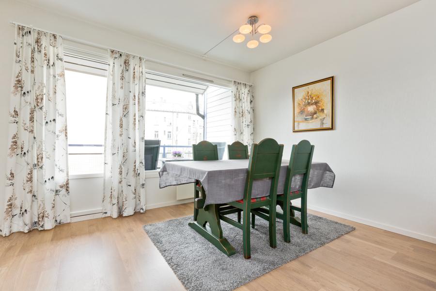 Rosteds gate 12 leilighet på 63 m² fra 1987 - bolig.ai